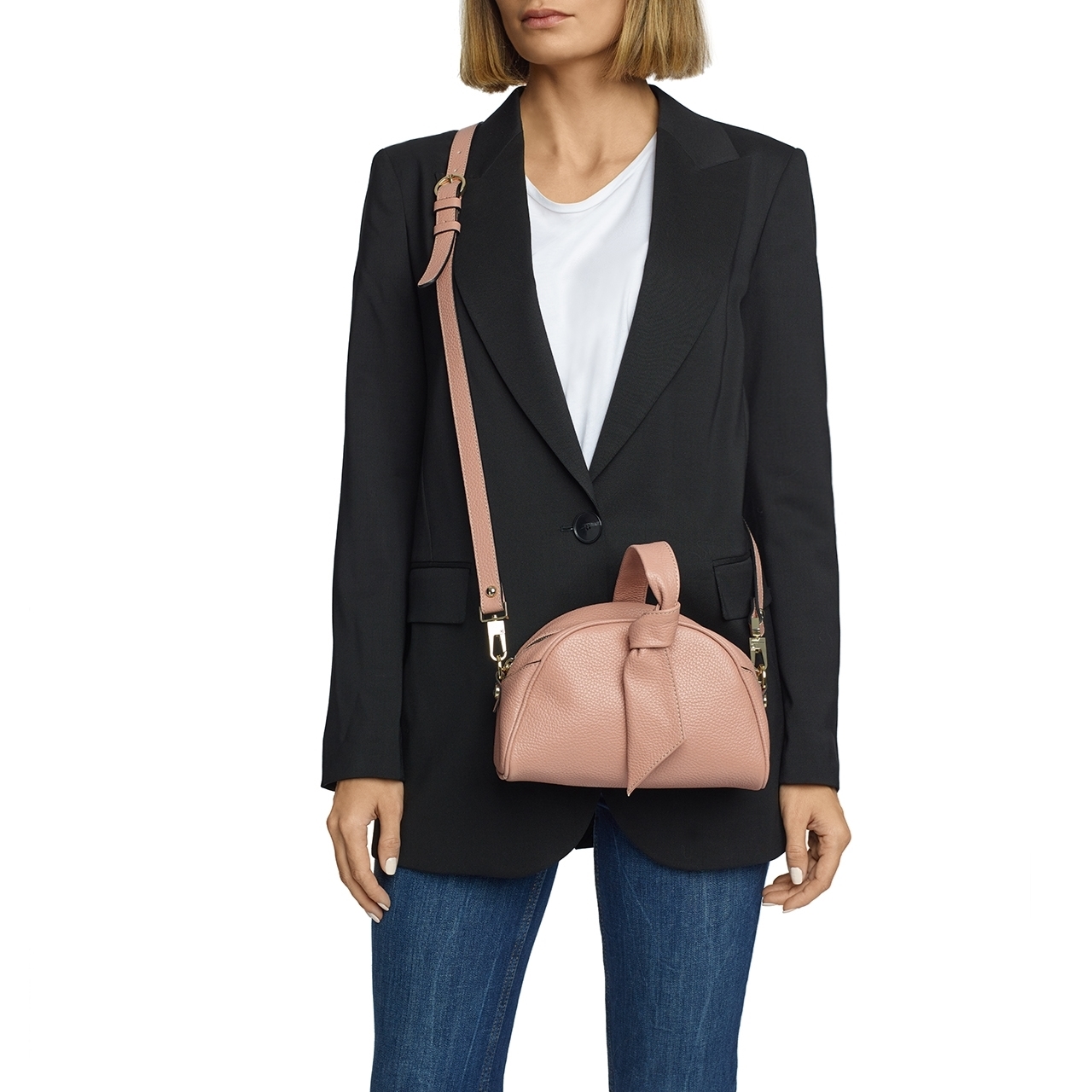 CARLY Bott Nude - ANNA CORI